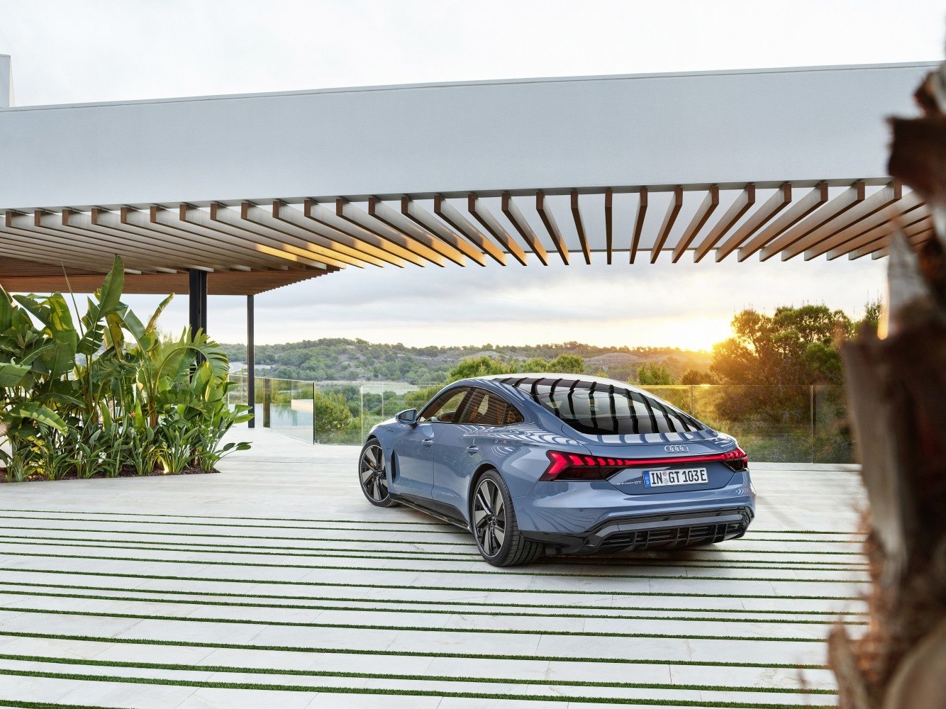 Audi e-tron GT technical specifications and fuel economy